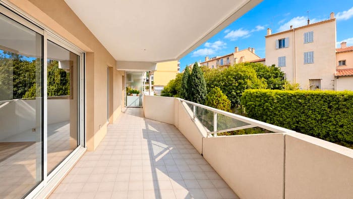 Appartement 2 pièces à Le Cannet, Moulières, Notre-Dame des Anges, à vendre
