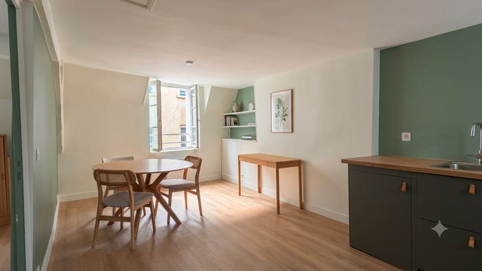 Saint-Germain-en-Laye, Centre-ville, Quartiers forestiers : Appartement 2 pièces à vendre