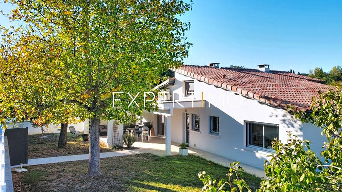 Maison 5 pièces à Ayguesvives, à vendre