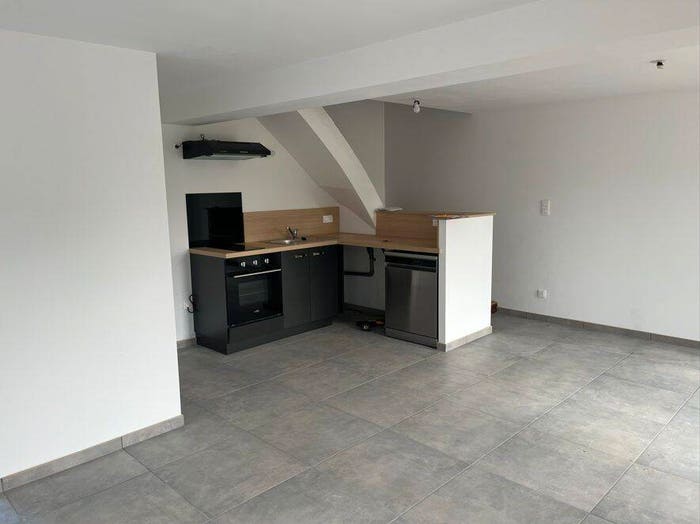 Civens - Maison 3 pièces à louer