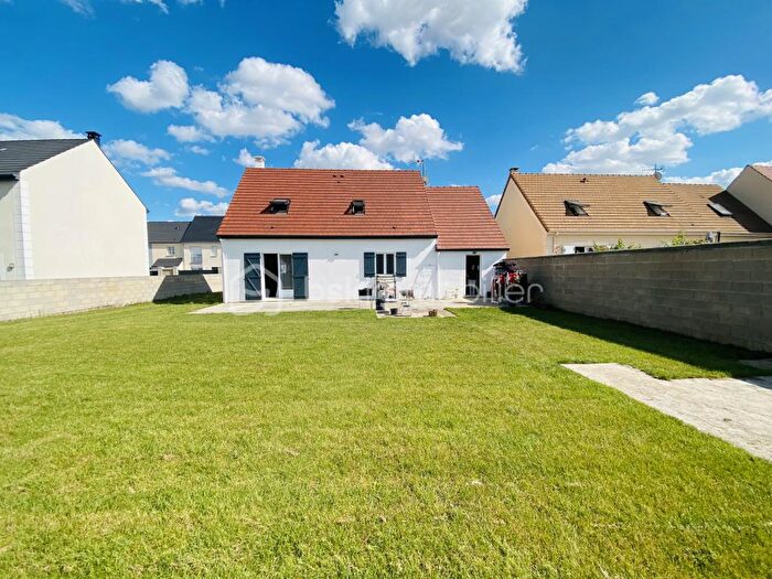 Maison 5 pièces à Pussay, à vendre