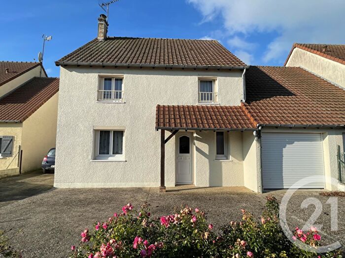 Maison 4 pièces à vendre à Pussay