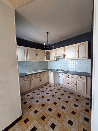 Appartement 5 pièces à louer à Châtellerault, Centre-ville