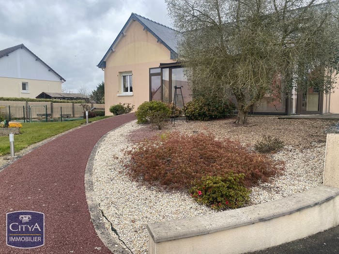 Maison 5 pièces à vendre à Saint-Ouën-des-Toits