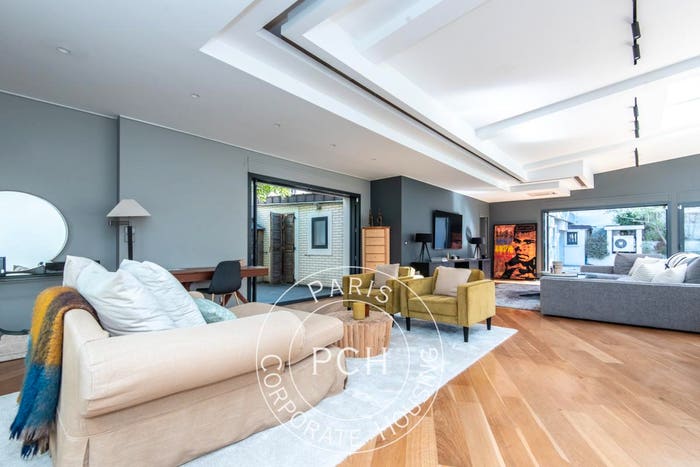 Rueil-Malmaison, Coteaux : Maison 7 pièces à louer