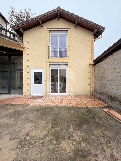 Maison 3 pièces à Lons-le-Saunier, Gare, Préfecture, Salines, à louer