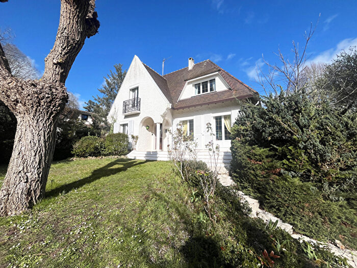 Maison 7 pièces à Dourdan, à vendre