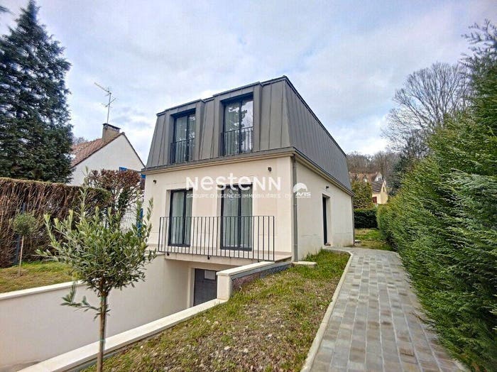 Neauphle-le-Château : Maison 4 pièces à louer