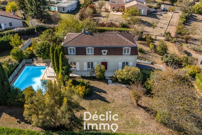 Maison 8 pièces à vendre à Latresne