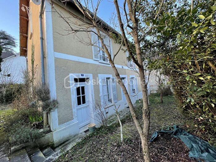 Maison 7 pièces à vendre - Janville-sur-Juine