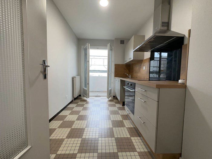 Centre Ville Est, Voiron - Appartement 3 pièces à louer