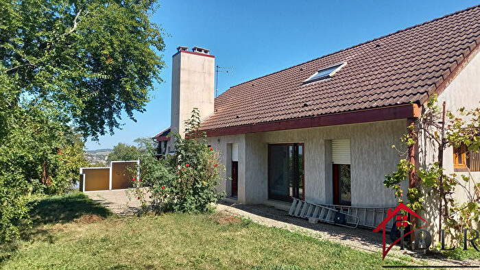Lons-le-Saunier, Route de Marconay - Maison 7 pièces à vendre