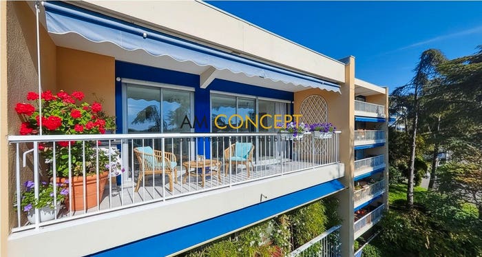 Nice, Corniche Fleurie : Appartement 3 pièces à vendre
