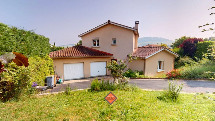 Maison 6 pièces à Le Bois-d'Oingt, à vendre
