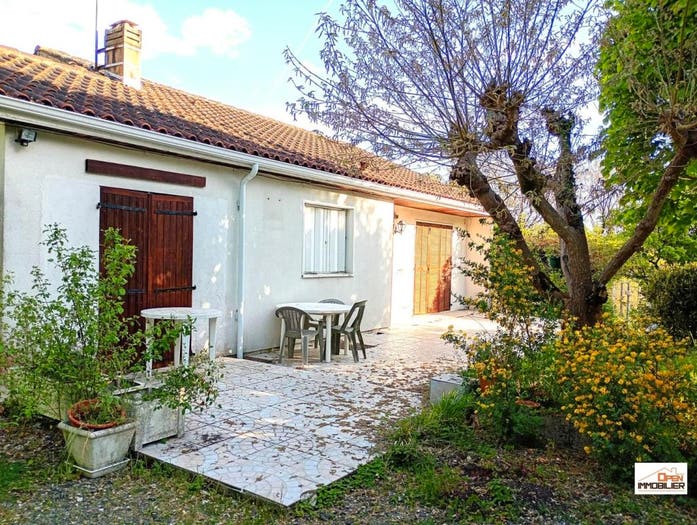 Saint-Laurent-de-Cognac : Maison 4 pièces à vendre