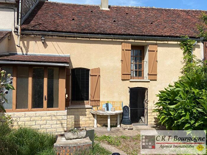 Merry-la-Vallée : Maison 4 pièces à vendre