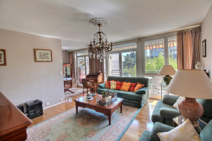 Fontenay-le-Fleury, Hôtel de ville - Appartement 4 pièces à vendre