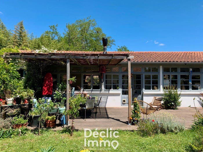Arès : Maison 6 pièces à louer