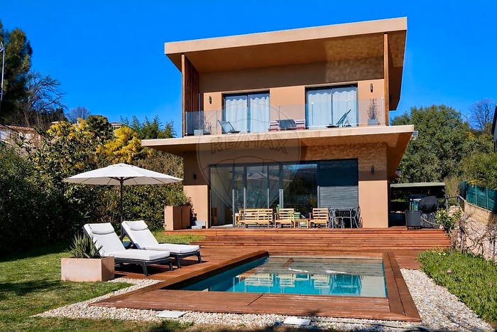 Maison 5 pièces à Cagnes-sur-Mer, Les Colettes, à vendre