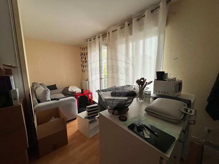 Appartement 1 pièce à Montereau-Fault-Yonne, Ville basse, à vendre