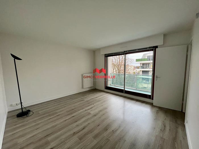 Rueil-Malmaison, Bords de Seine : Appartement 1 pièce à louer