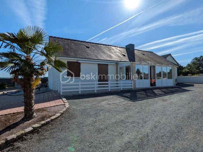 Saint-Ébremond-de-Bonfossé : Maison 8 pièces à vendre