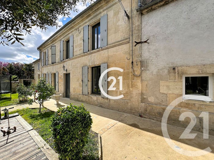 Javrezac : Maison 11 pièces à vendre