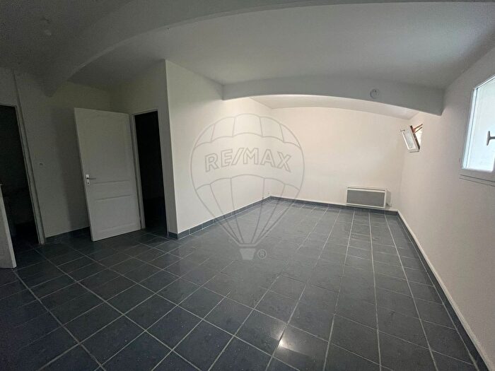 Montereau-Fault-Yonne, Ville basse : Appartement 2 pièces à vendre