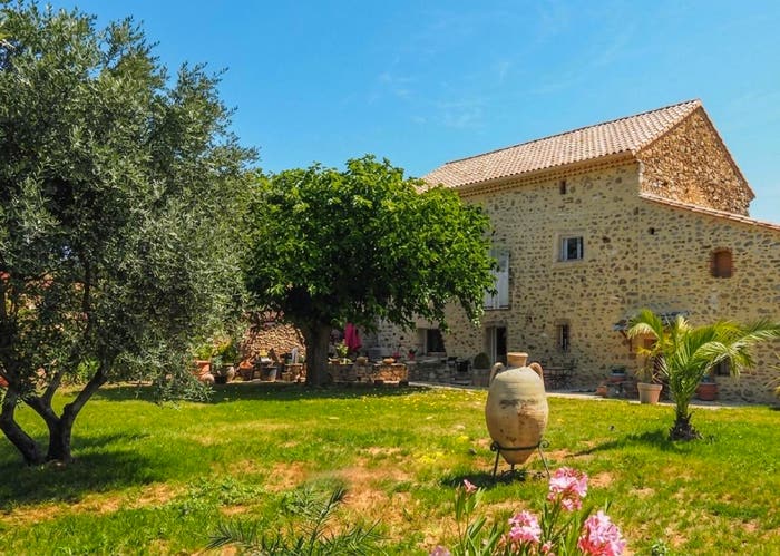 Maison 5 pièces à Laudun-l'Ardoise, à vendre