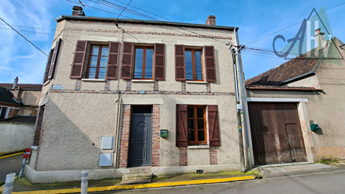 Maison 5 pièces à vendre à Pont-sur-Yonne
