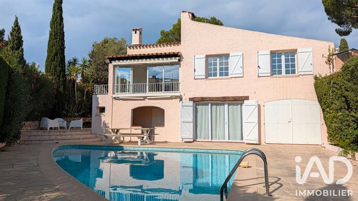 Saint-Raphaël, Plateau Notre-Dame : Maison 6 pièces à vendre