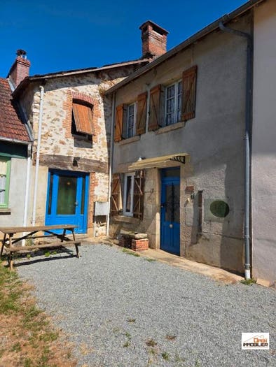Maison 4 pièces à Arrènes, à vendre