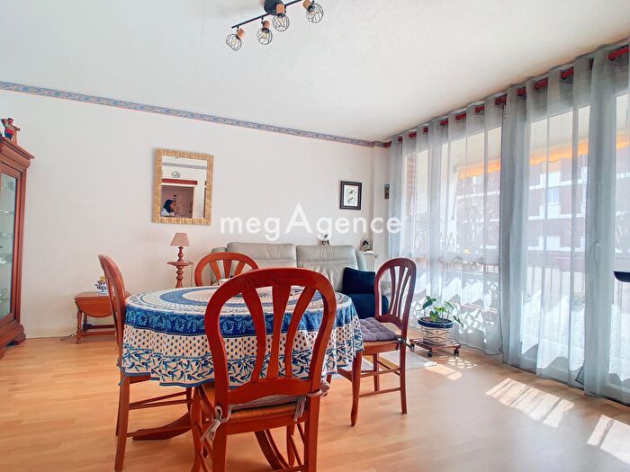 Mantes-la-Jolie, Gassicourt : Appartement 3 pièces à vendre