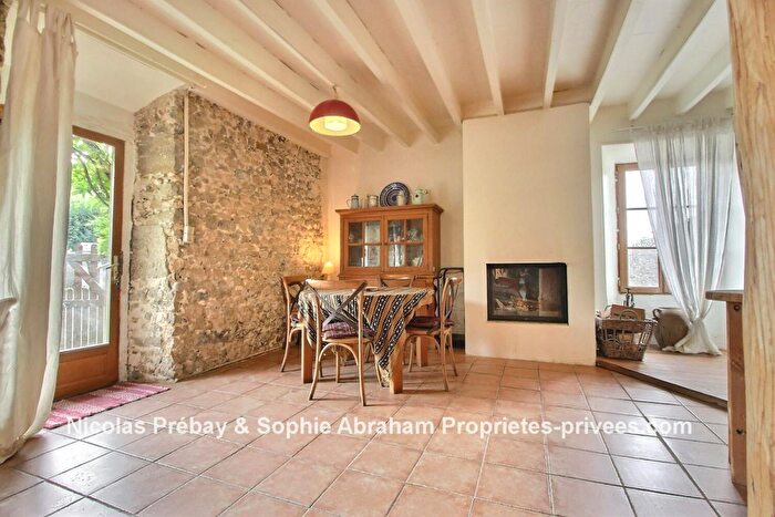 Maison 6 pièces à vendre à Angerville