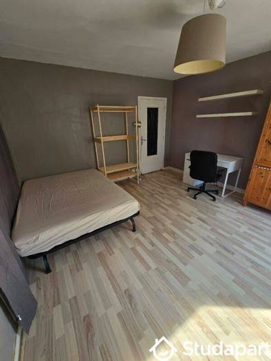 Parc Aux Lievres, Évry-Courcouronnes - Appartement 1 pièce à louer