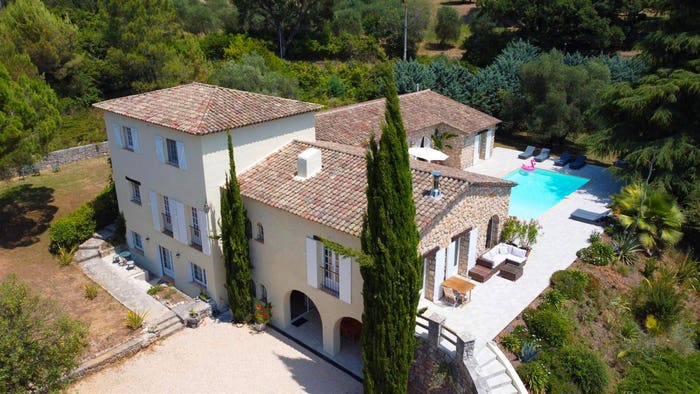 Peymeinade : Maison 10 pièces à vendre