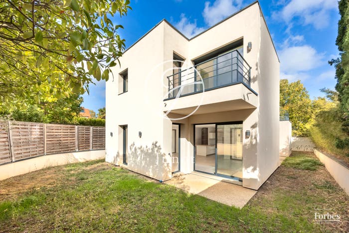 Maison 7 pièces à louer à Rueil-Malmaison, Richelieu, Chataigneraie