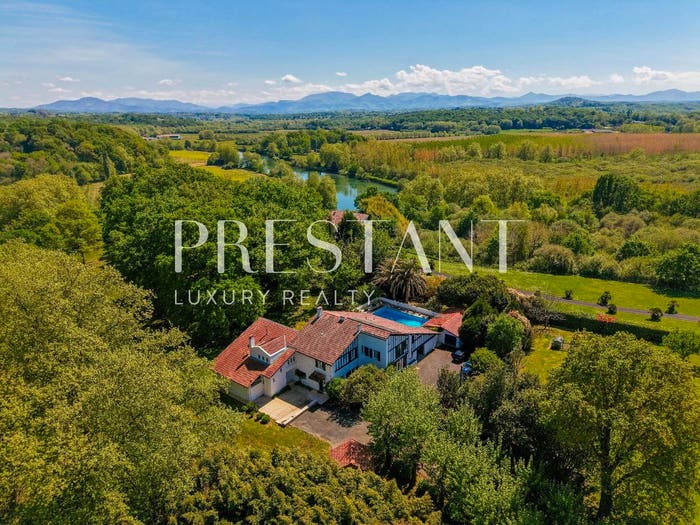 BayonneBayonaBaiona, Saint-Léon - Maison 11 pièces à vendre