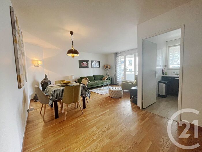 Courbevoie, Gambetta, La Défense - Appartement 4 pièces à vendre