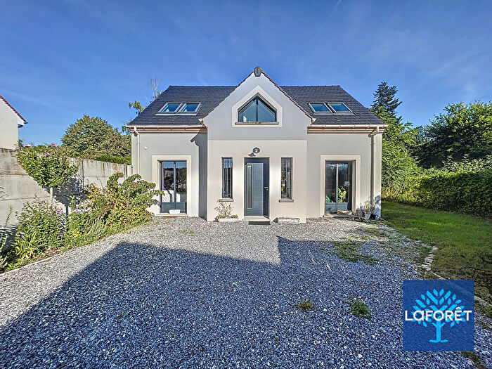 Maison 6 pièces à vendre à D'Huison-Longueville