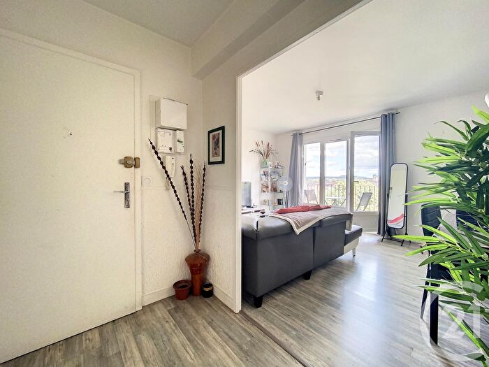 Appartement 2 pièces à vendre à Montereau-Fault-Yonne, Ville basse
