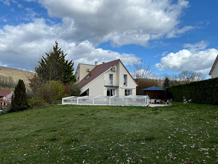 Maison 7 pièces à Châlonvillars, à vendre