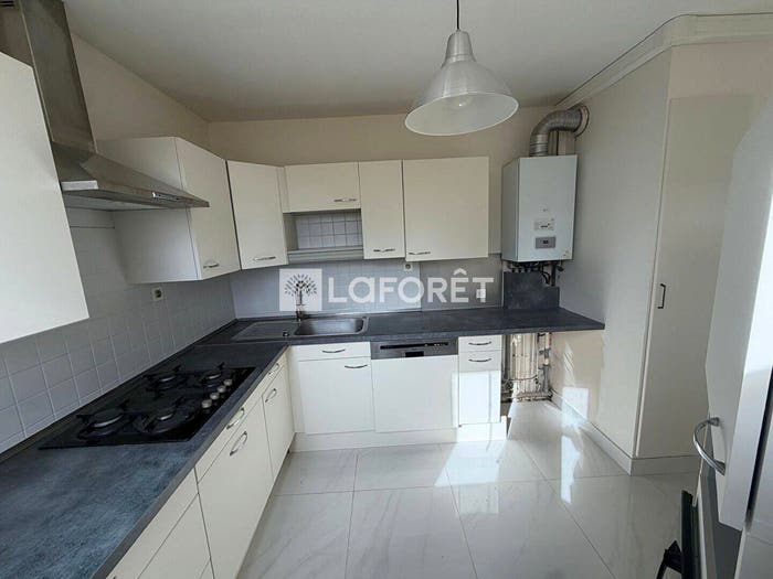 Appartement 3 pièces à louer à La Clef Saint Pierre, Élancourt
