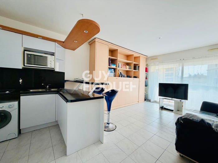 Nice, Poètes : Appartement 1 pièce à vendre