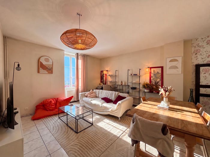 Limoges, Centre-ville, Hôtel de Ville, Emailleurs - Maison 6 pièces à louer