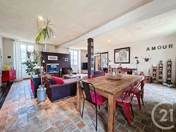 Maison 7 pièces à Angerville, à vendre
