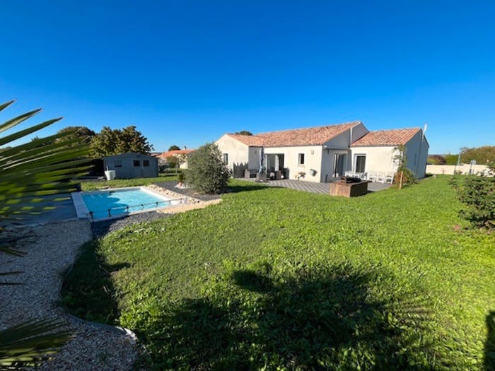Maison 5 pièces à vendre à Dampierre-sur-Boutonne
