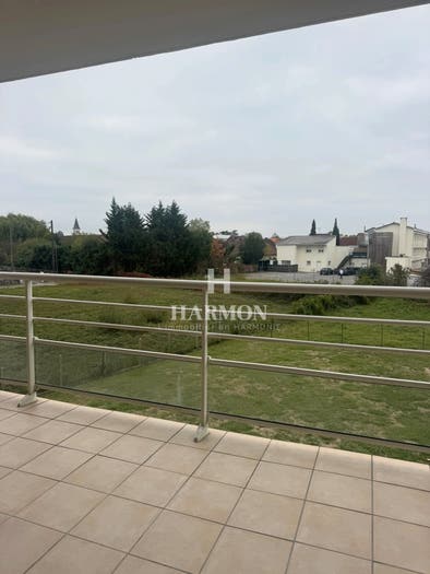 Appartement 5 pièces à Artix, à louer