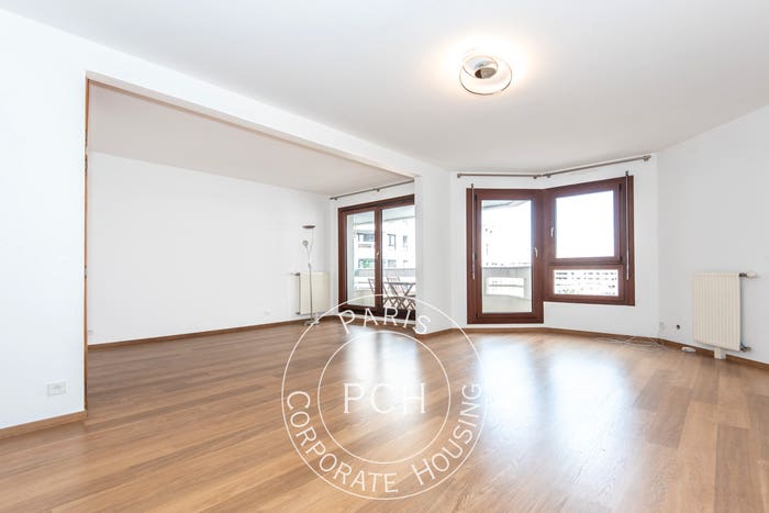 Levallois-Perret, Front de Villiers : Appartement 4 pièces à louer