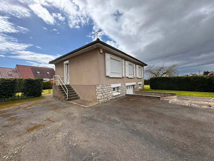 Maison 4 pièces à Angerville, à vendre